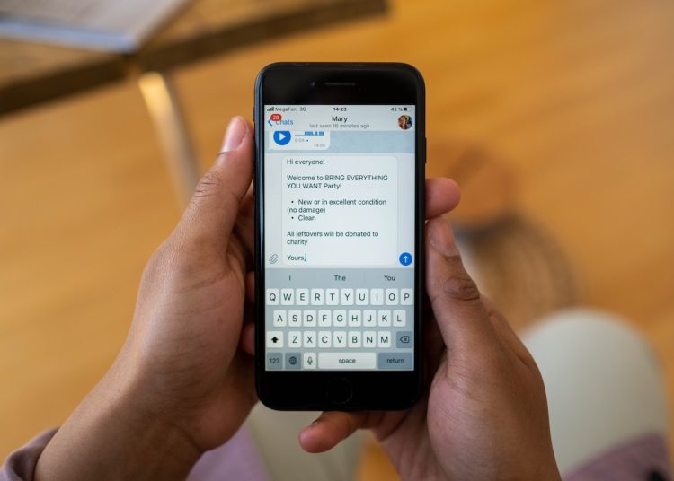 How to Send and Receive Text Messages from Your PC - PowerTextor